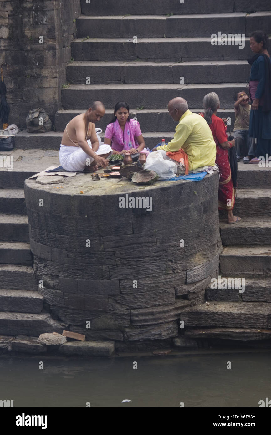 A Hindu funeral ceremony at a temple in Kathmandu Nepal Stock Photo - Alamy