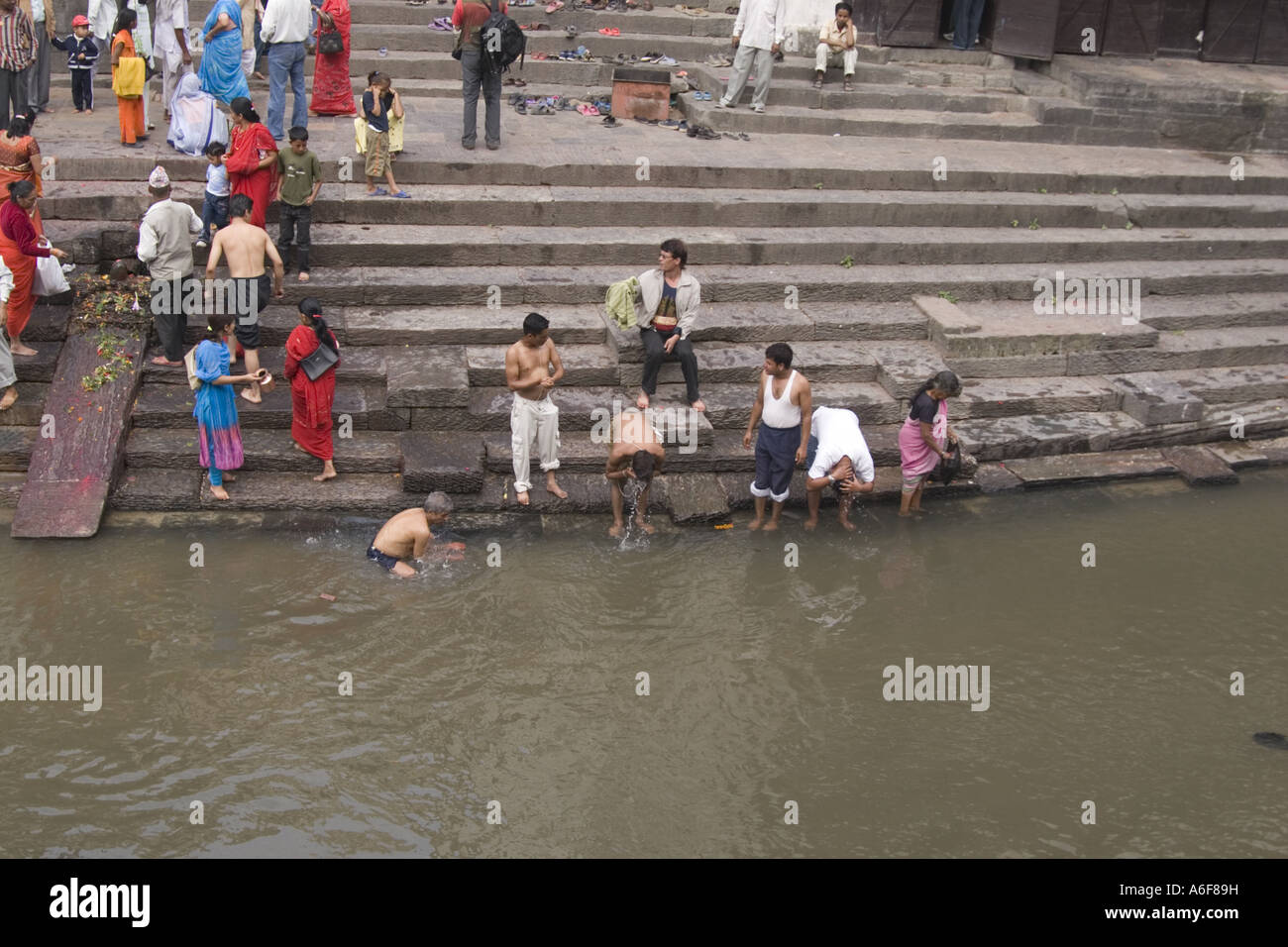 A Hindu funeral ceremony at a temple in Kathmandu Nepal Stock Photo - Alamy