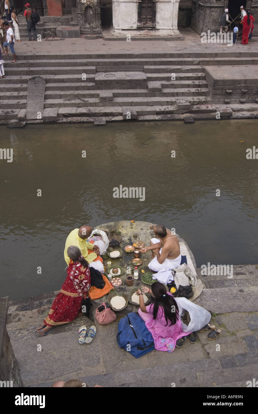 A Hindu funeral ceremony at a temple in Kathmandu Nepal Stock Photo - Alamy
