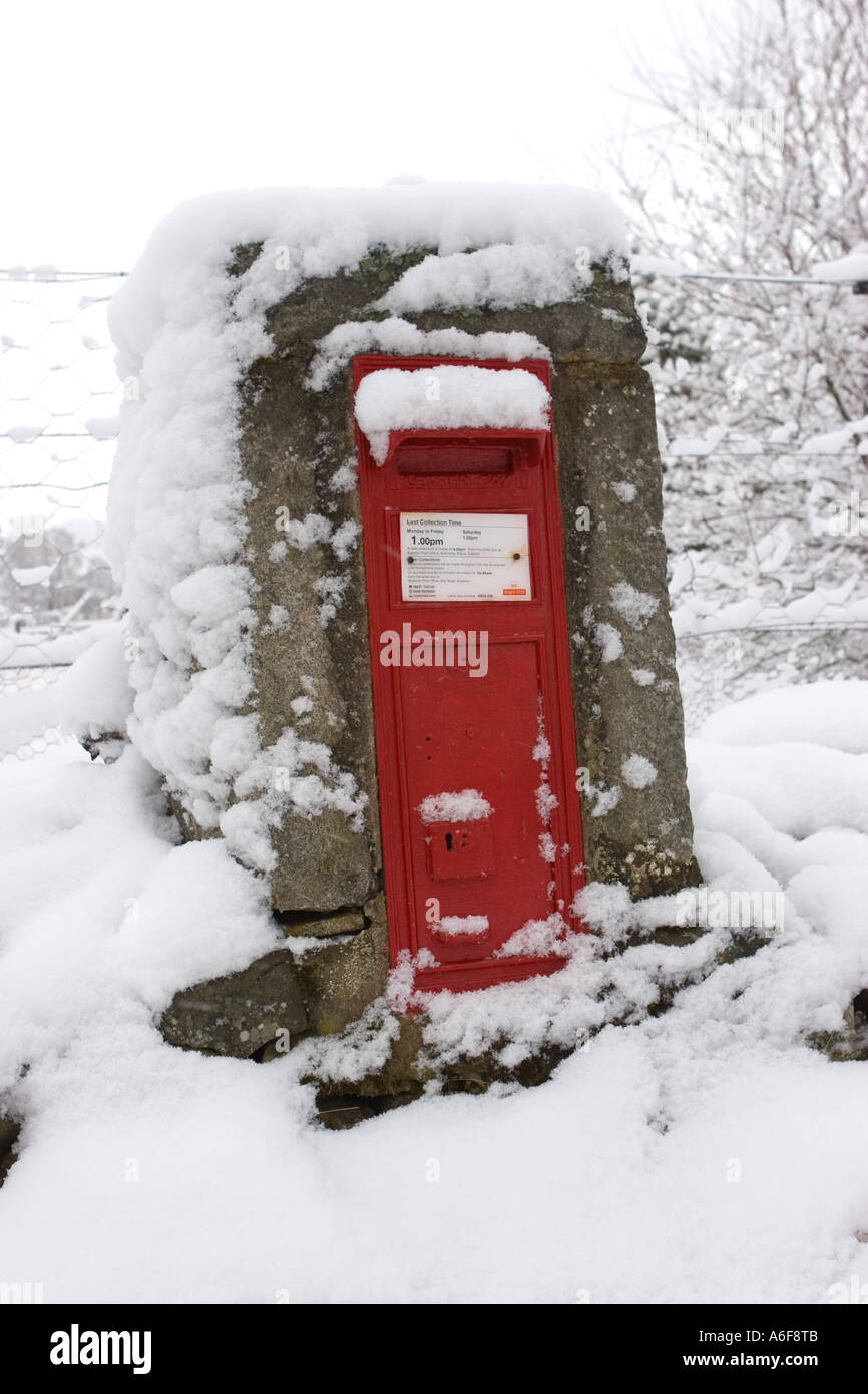 Scottish winter scene - Victorian vintage Post Office Royal Mail Box in ...
