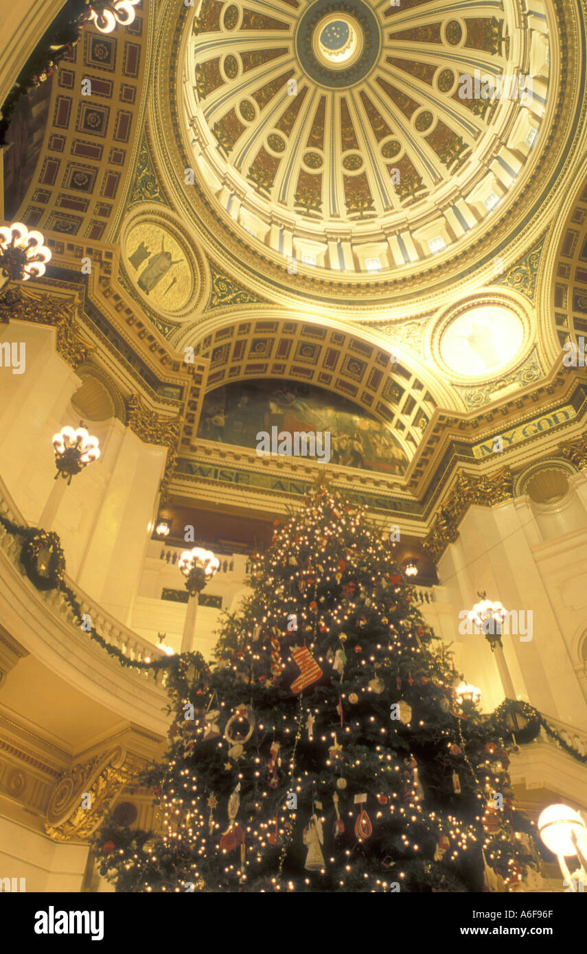 Rotunda pennsylvania state capitol harrisburg hi-res stock photography ...