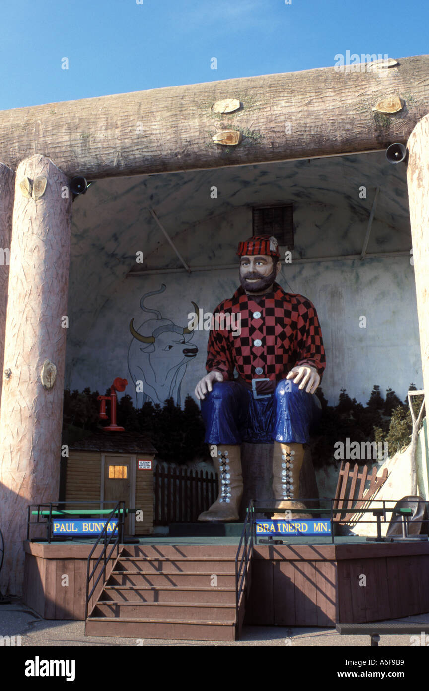 Paul bunyan statue minnesota hi-res stock photography and images - Alamy