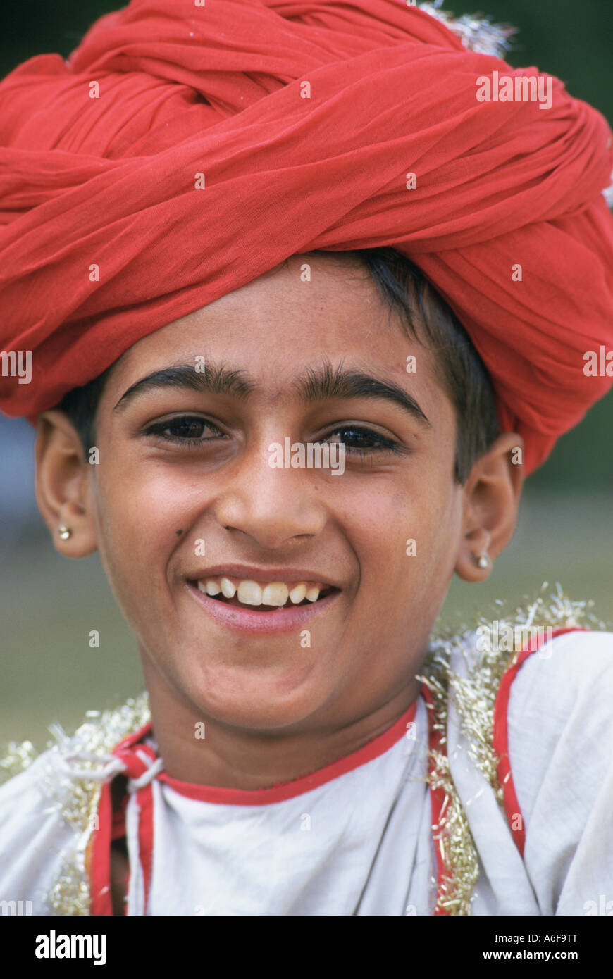 Indian boys turbans hi-res stock photography and images - Alamy