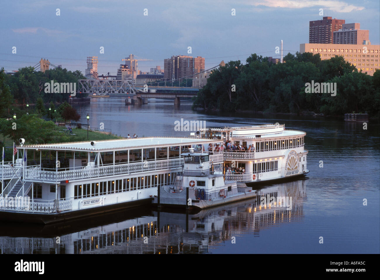 Boom island minneapolis hi-res stock photography and images - Alamy