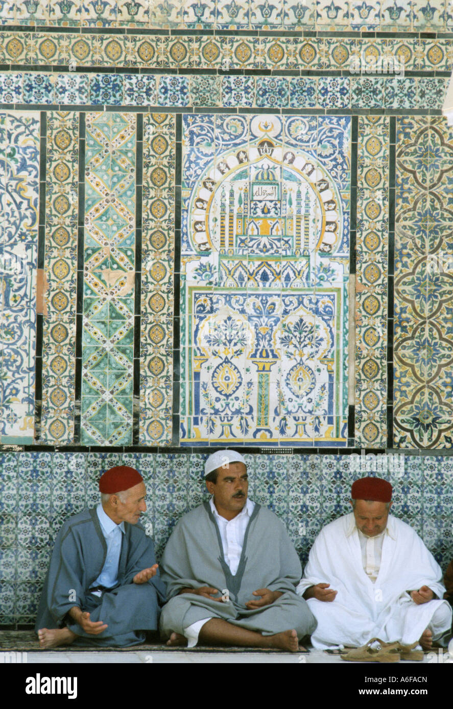 Worshippers Berber Mosque Kairouan Tunisia Stock Photo - Alamy
