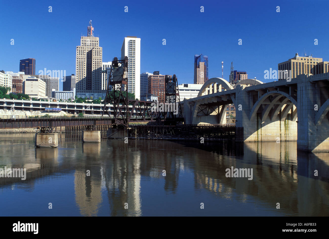 Robert street bridge st paul hi-res stock photography and images - Alamy