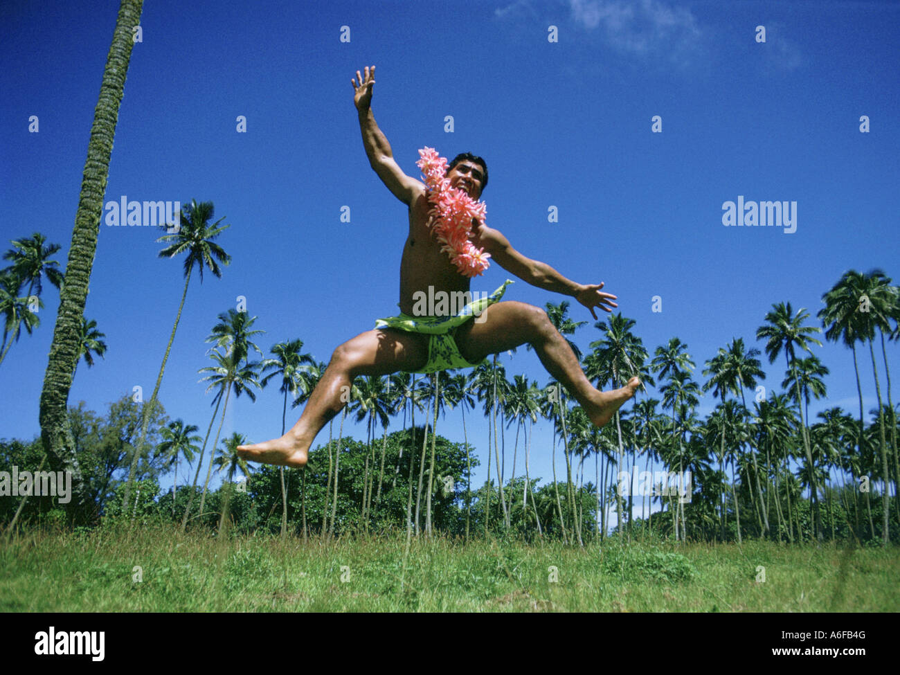 Native dancer Cook Islands Stock Photo - Alamy
