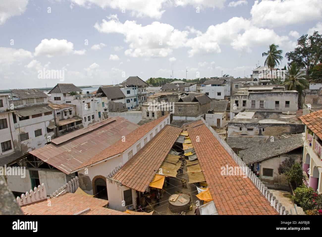 Old buildings lamu kenya east hi-res stock photography and images - Alamy