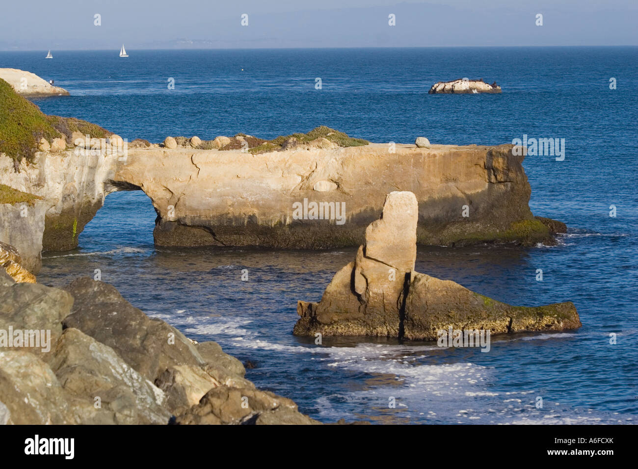 A natural bridge in the Pacific ocean in Santa Cruz California Stock ...