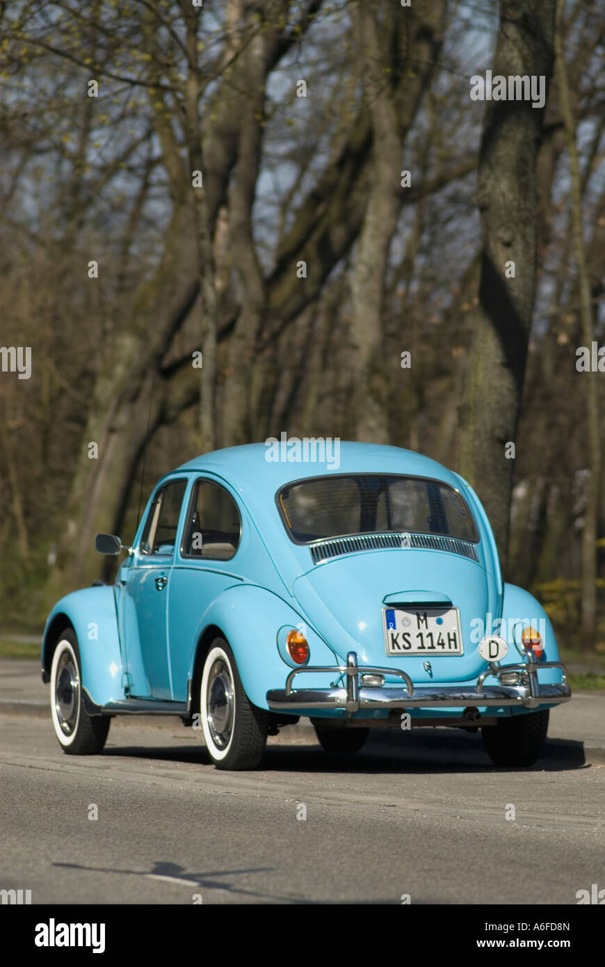 Light blue volkswagen beetle hi-res stock photography and images - Alamy
