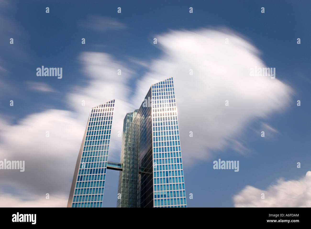 Skyscraper wind effect hi-res stock photography and images - Alamy