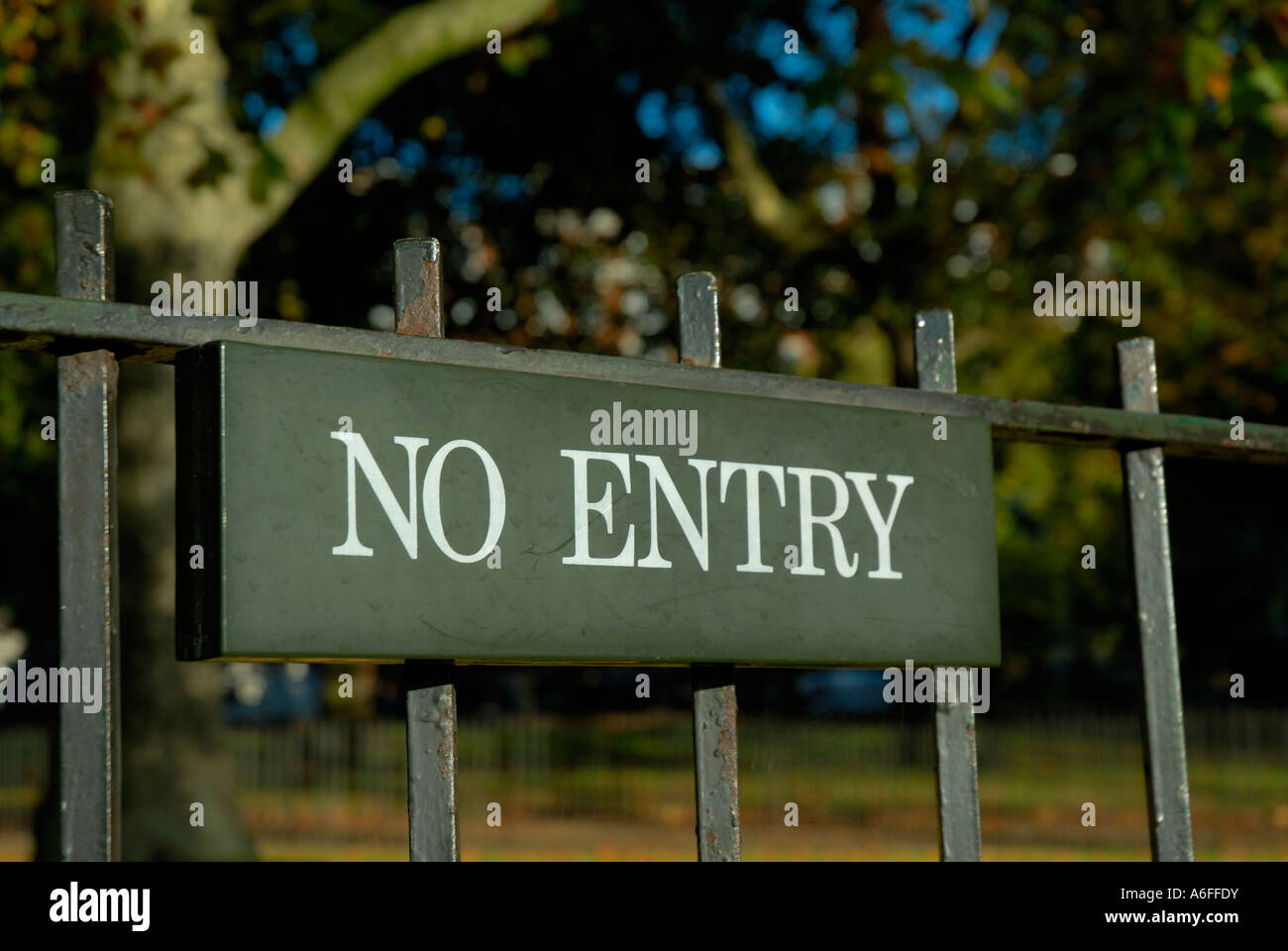 No Entry Sign, St. James Park, London, UK Stock Photo - Alamy