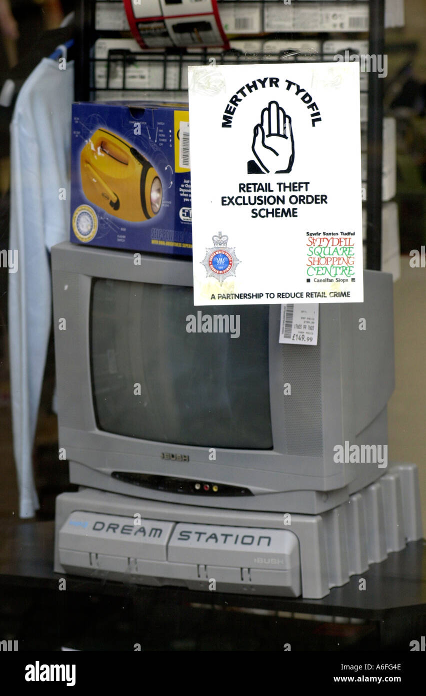 RETAIL THEFT EXCLUSION ORDER SCHEME notice in shop window on high ...