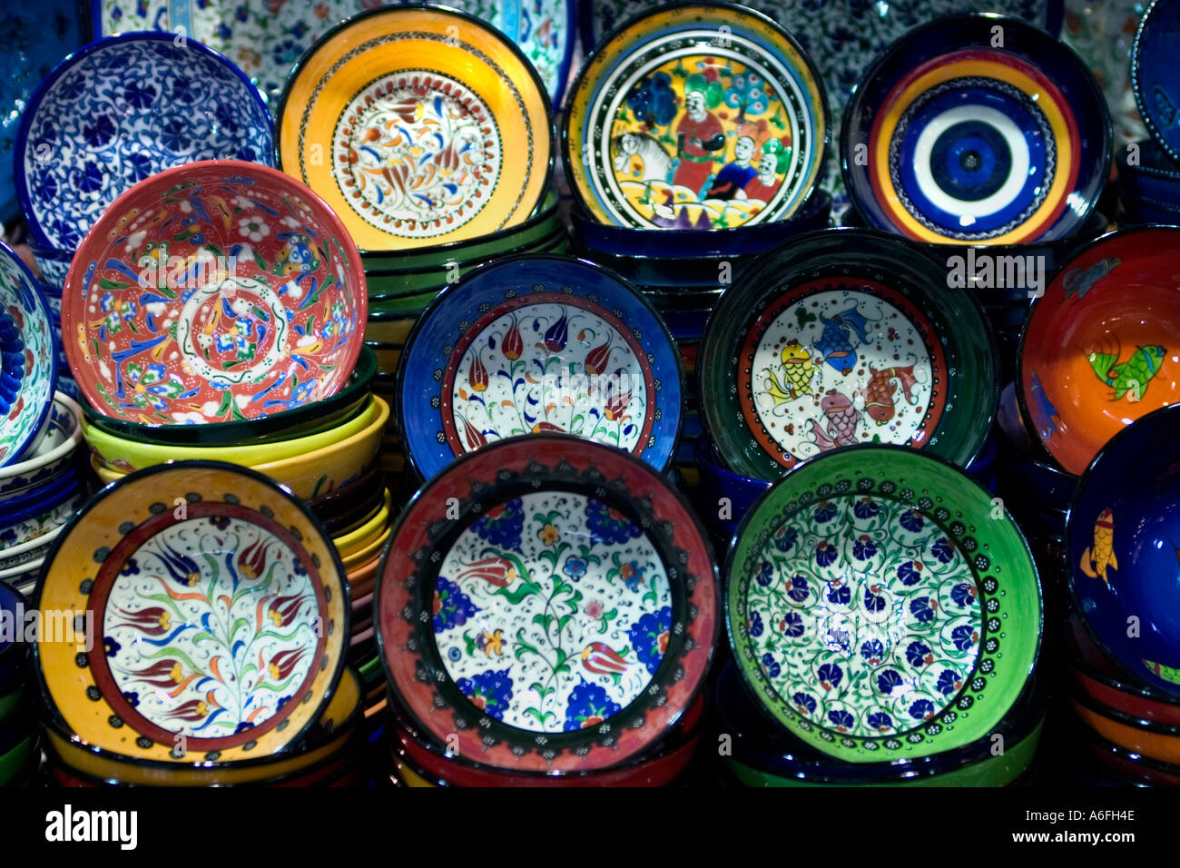 Pottery at the Grand Bazaar. Istanbul, Turkey Stock Photo - Alamy
