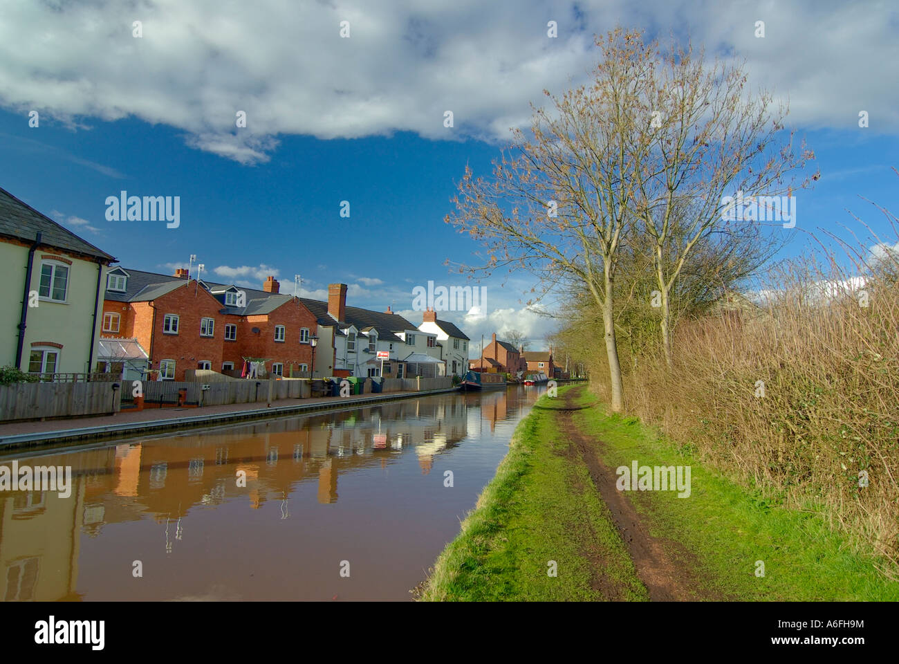 worcester and birmingham canal astwood worcestershire midlands england ...