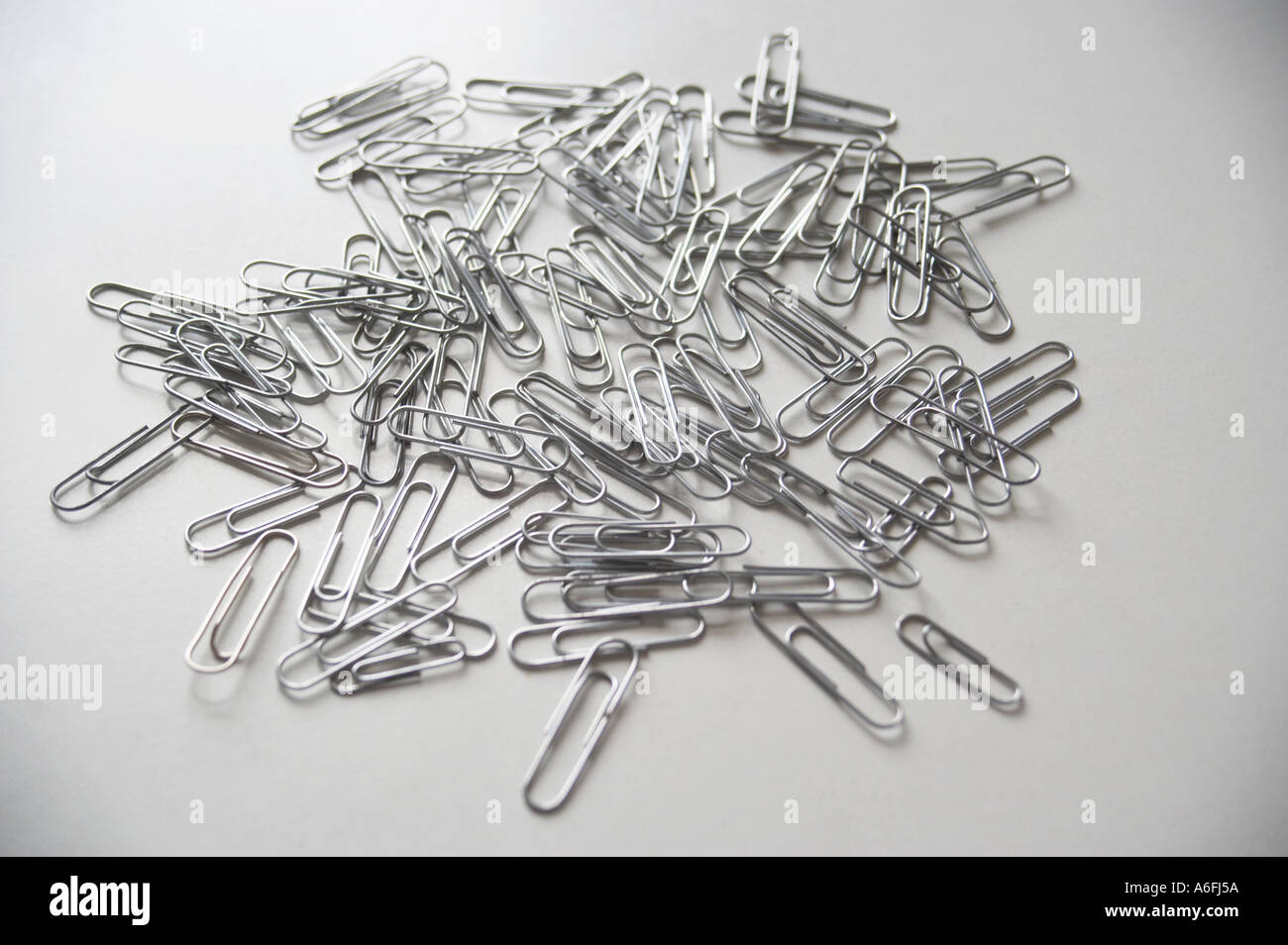 Multiple paper clips hi-res stock photography and images - Alamy