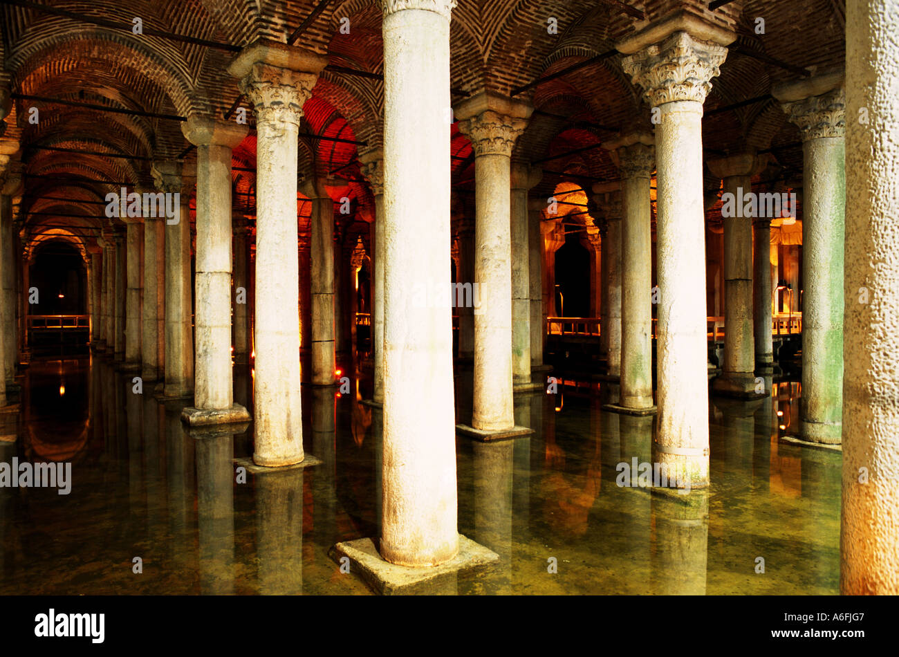Turkey Istanbul Byzantine Cistern Yerebatan Sarayi Stock Photo - Alamy