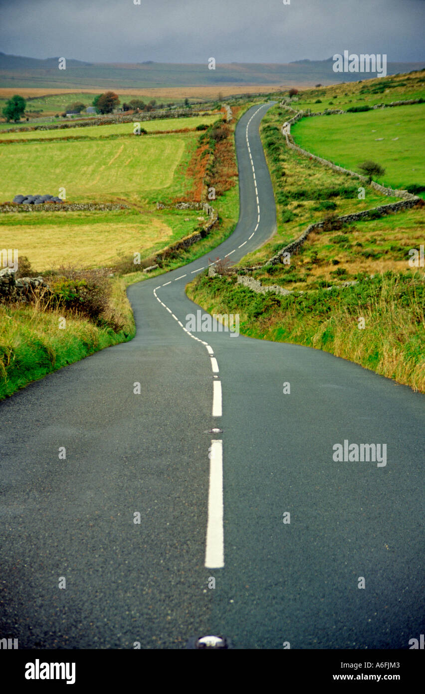 Abstract image of road receding into the distance Stock Photo - Alamy