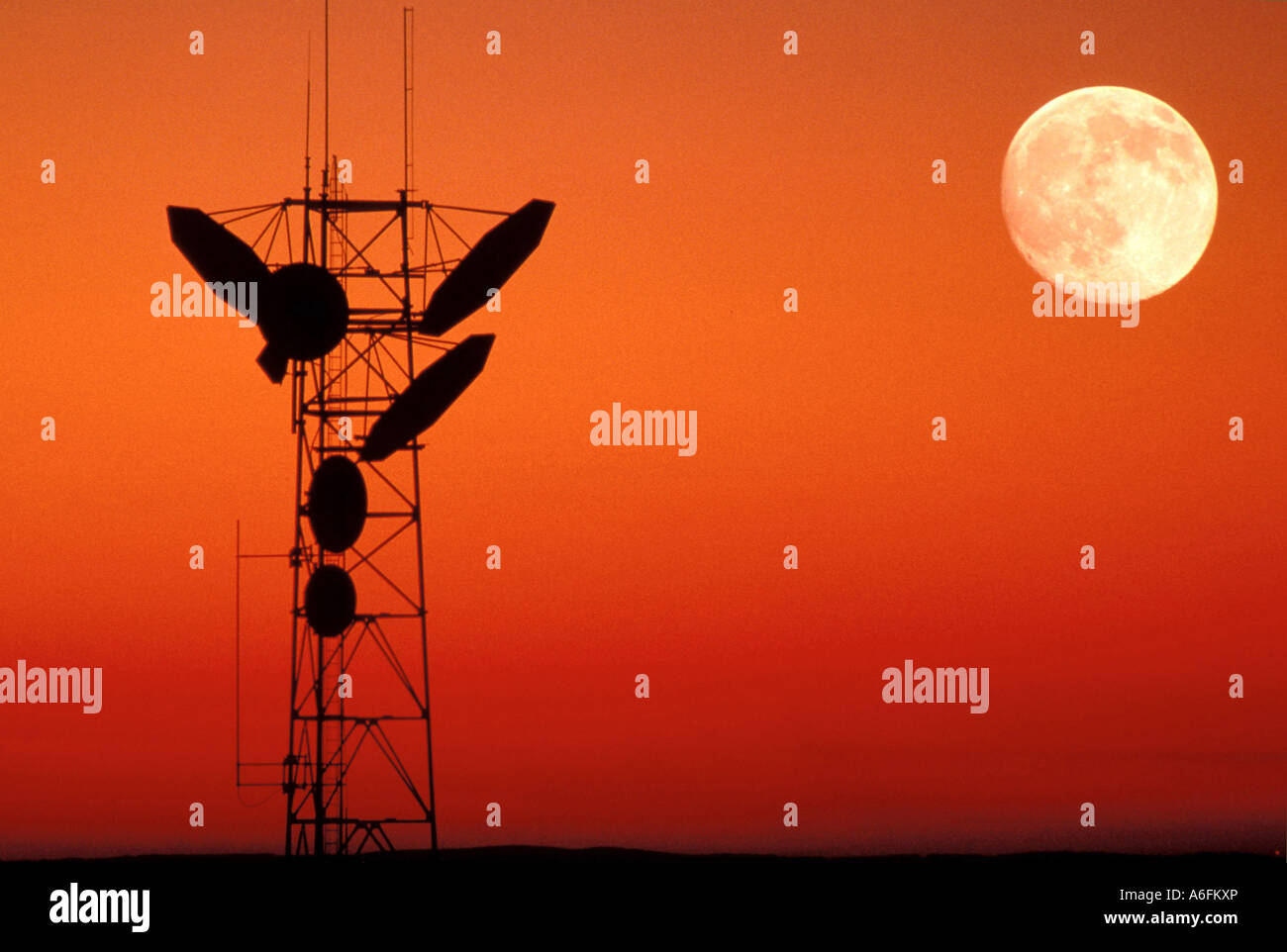 Telecommunications MIcrowave relay tower Stock Photo - Alamy