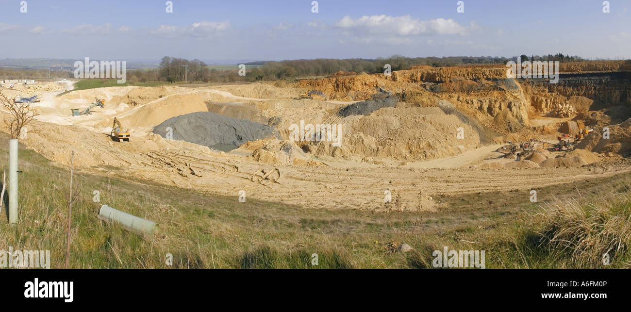 Cotswold stone quarry hi-res stock photography and images - Alamy