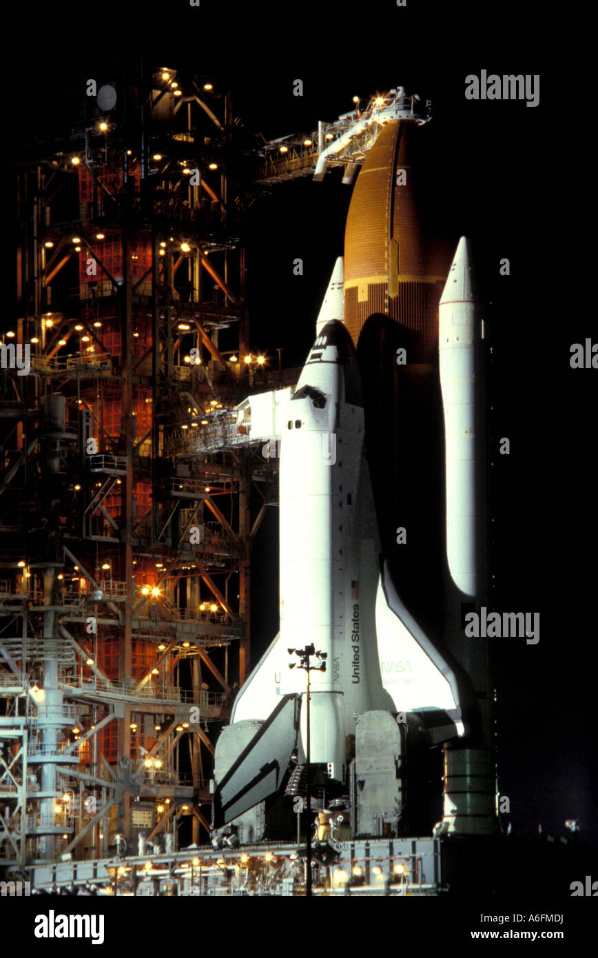 Rockets space shuttle hi-res stock photography and images - Alamy