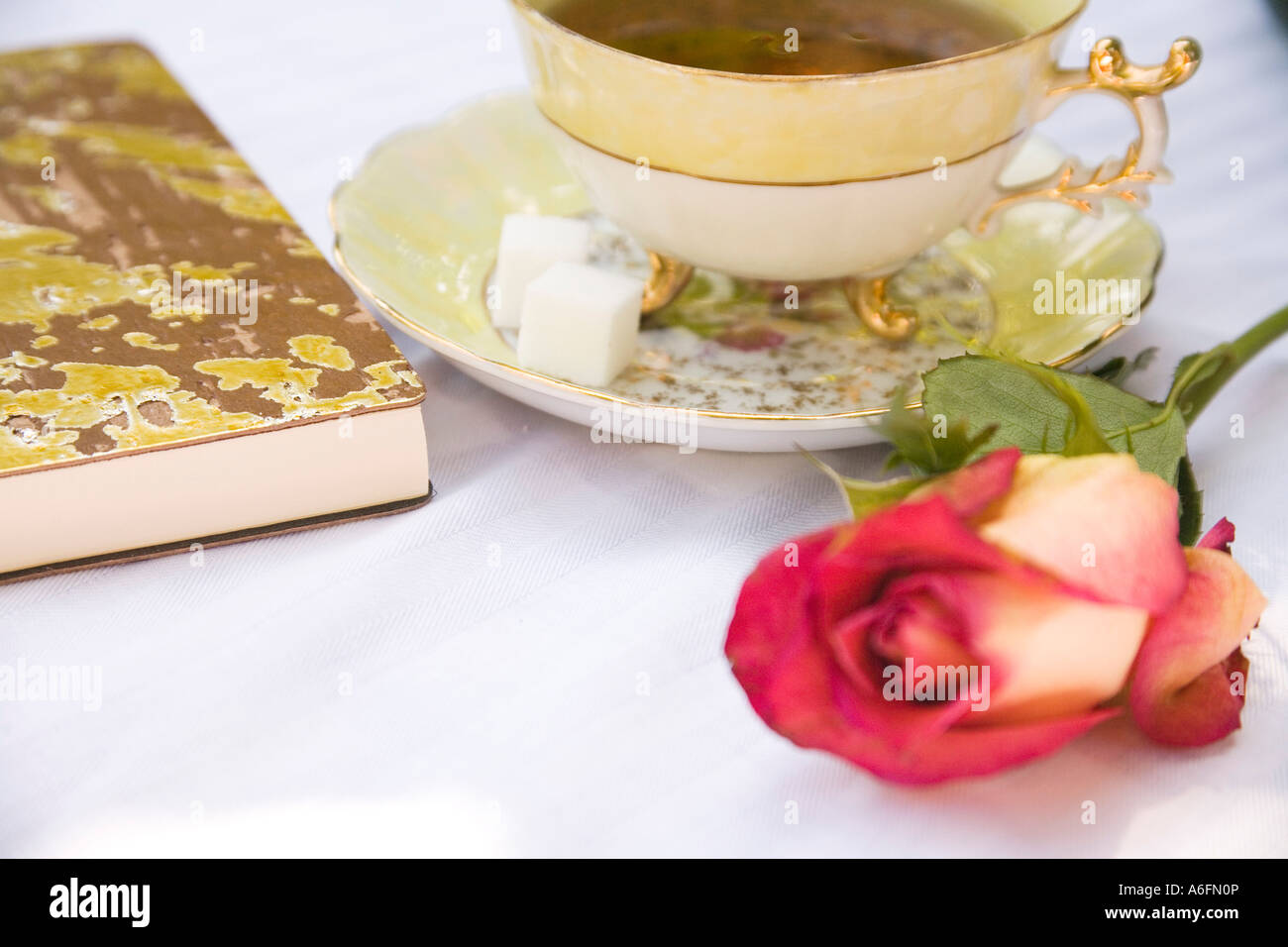 Writing with sugar cubes hi-res stock photography and images - Alamy