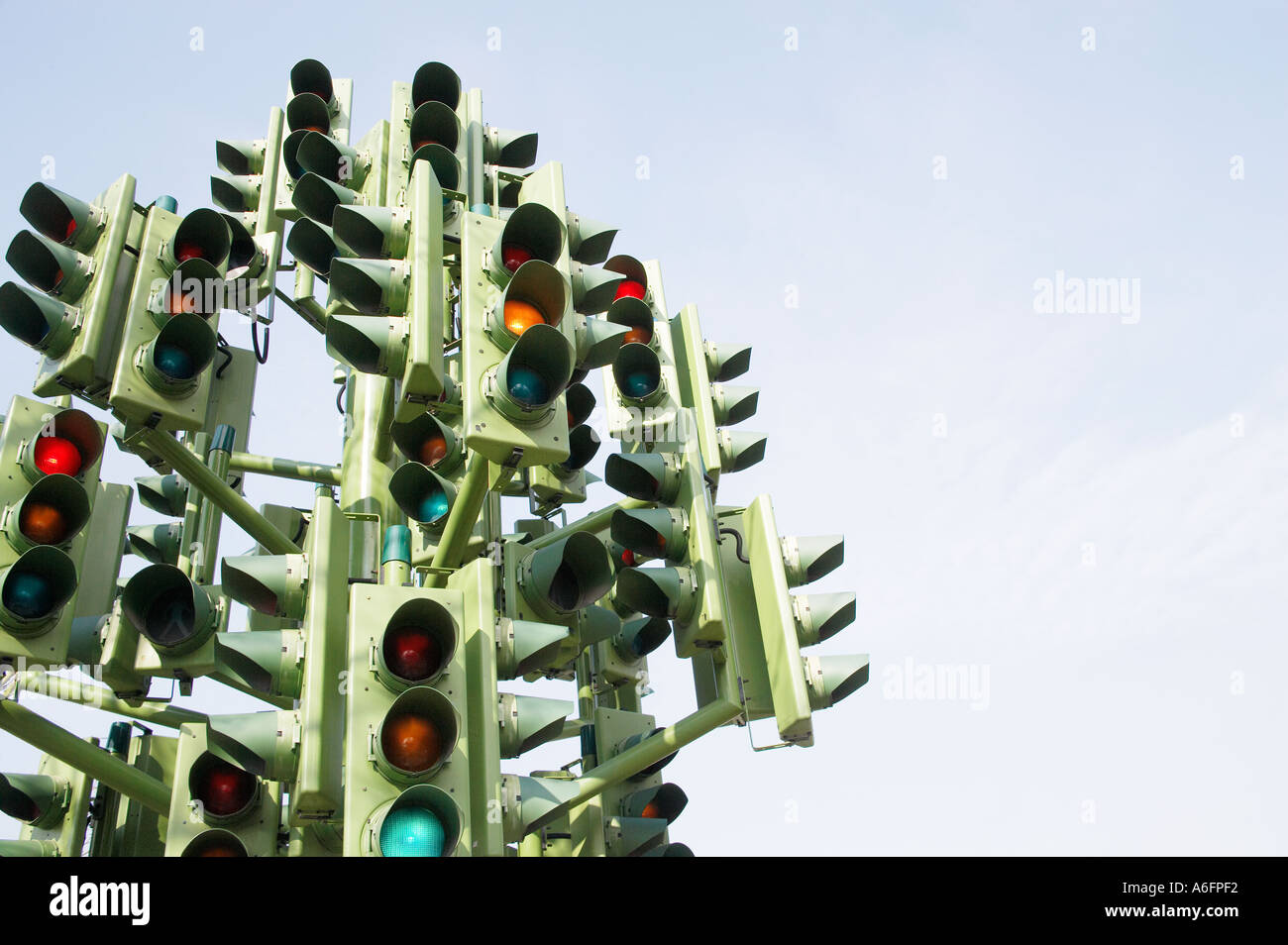 Roundabout green traffic lights hi-res stock photography and images - Alamy