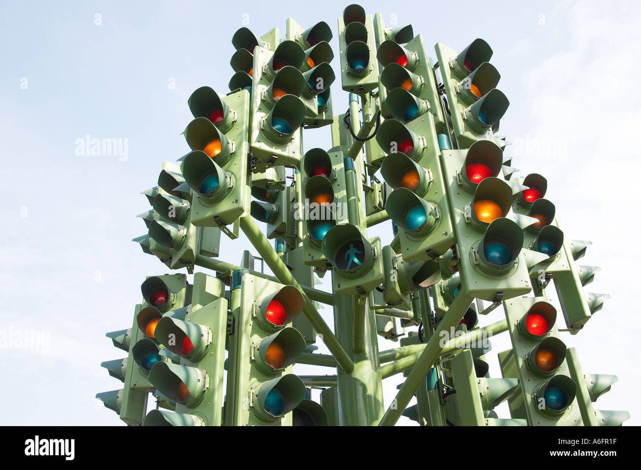 Roundabout green traffic lights hi-res stock photography and images - Alamy