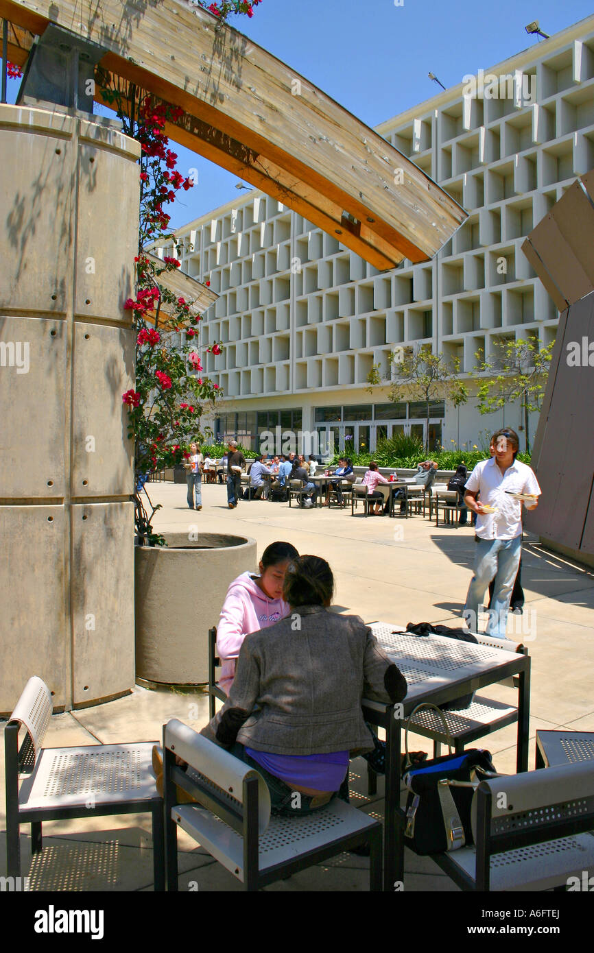 Ucla campus buildings hi-res stock photography and images - Alamy