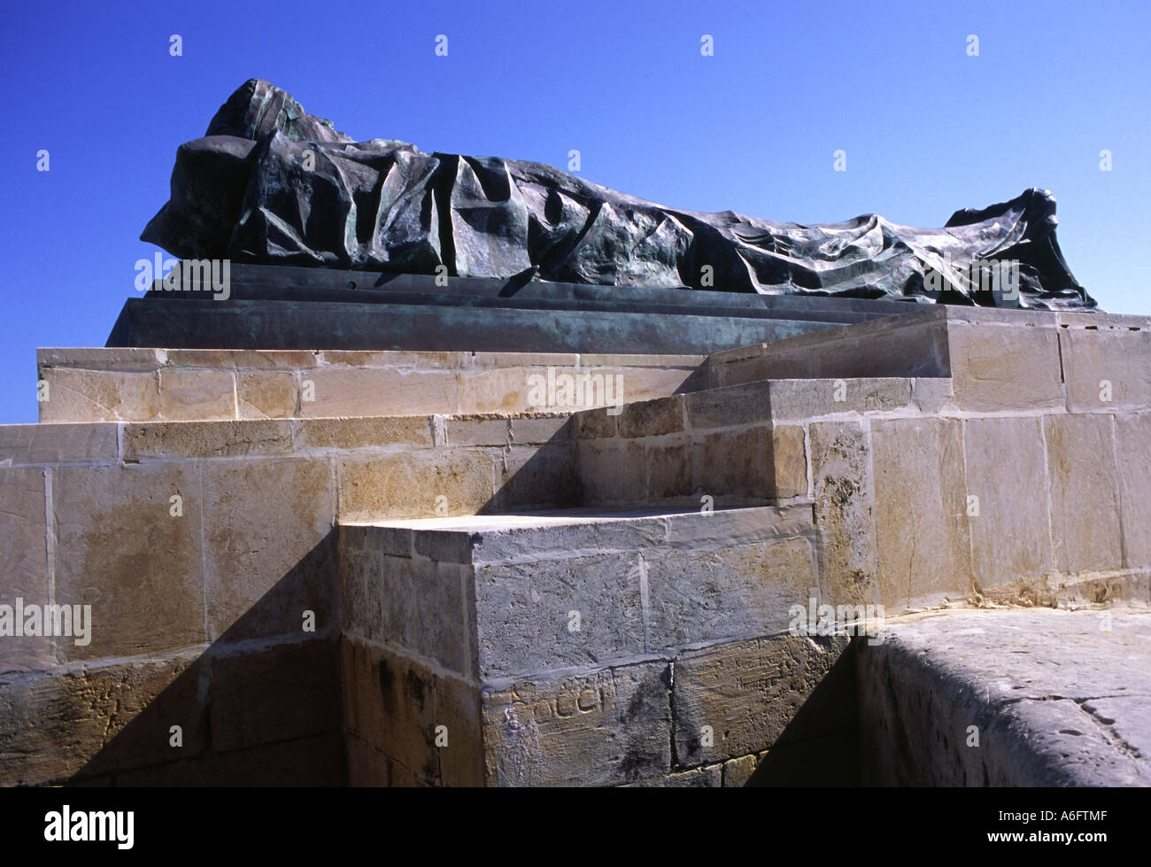 War memorial, Valletta Stock Photo - Alamy