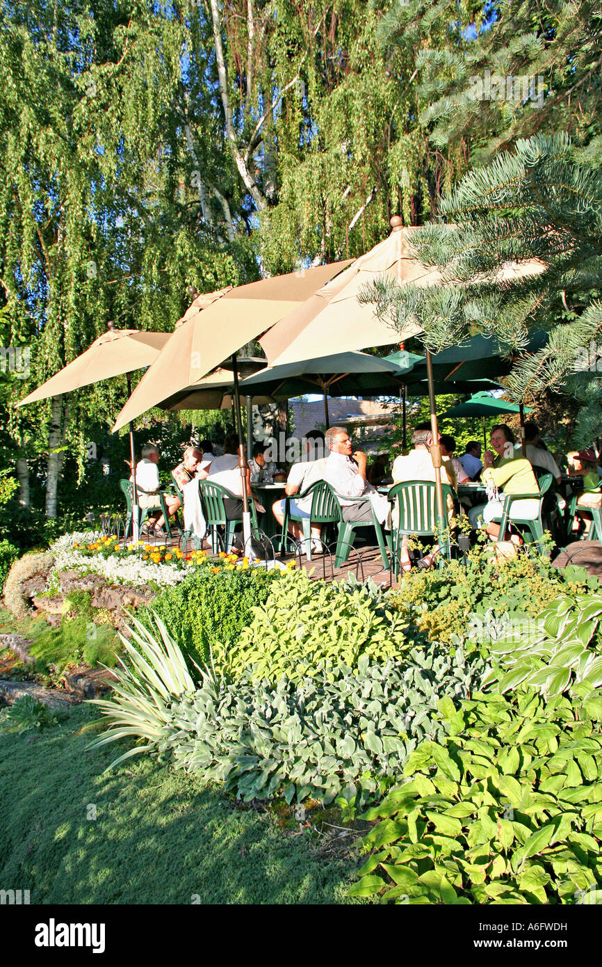 Pine Tavern patio Bend Oregon Stock Photo - Alamy