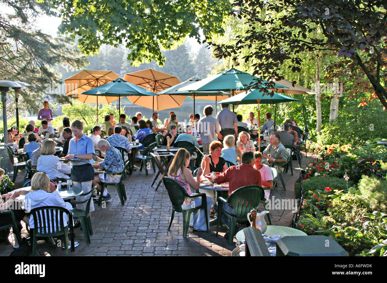 Pine Tavern patio Bend Oregon Stock Photo - Alamy