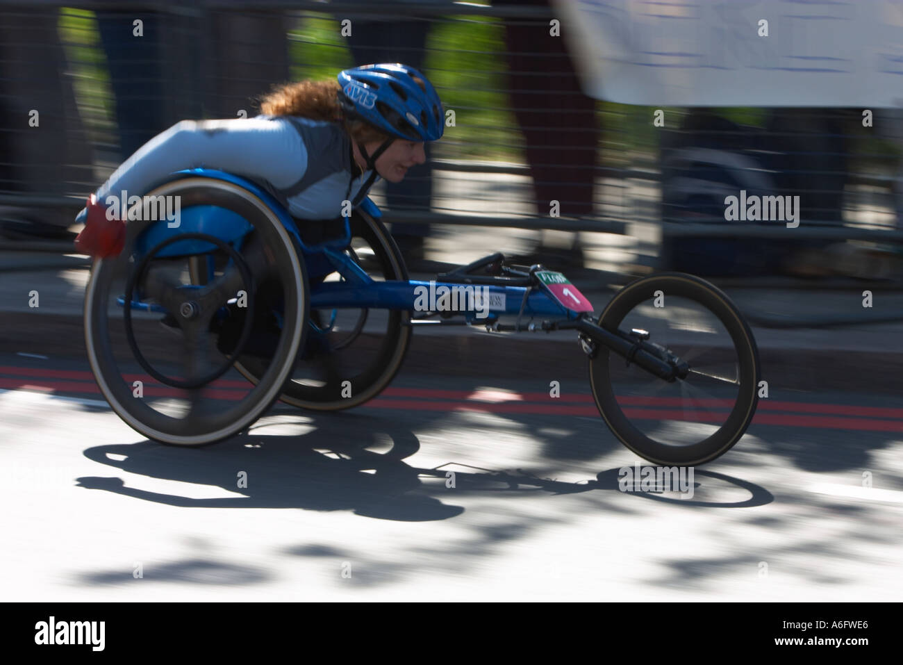 Marathon london sun hi-res stock photography and images - Alamy