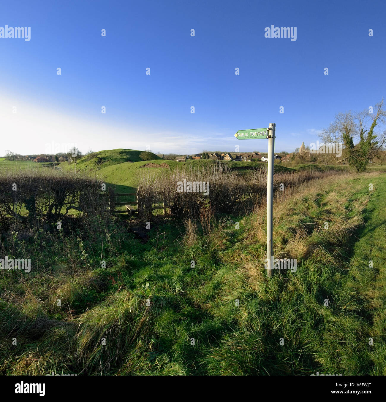 motte and bailey castle yelden bedfordshire Stock Photo - Alamy
