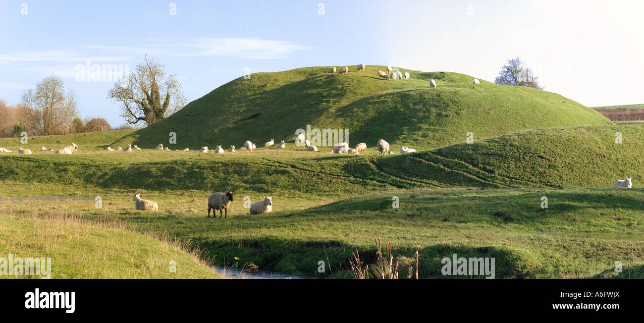 motte and bailey castle yelden bedfordshire Stock Photo - Alamy