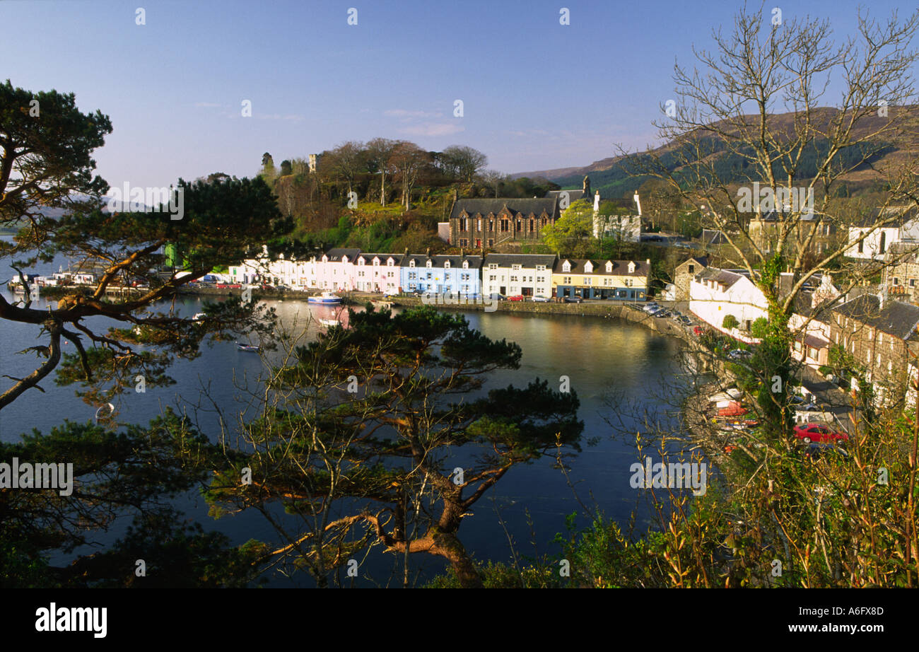 Portree colour houses hi-res stock photography and images - Alamy