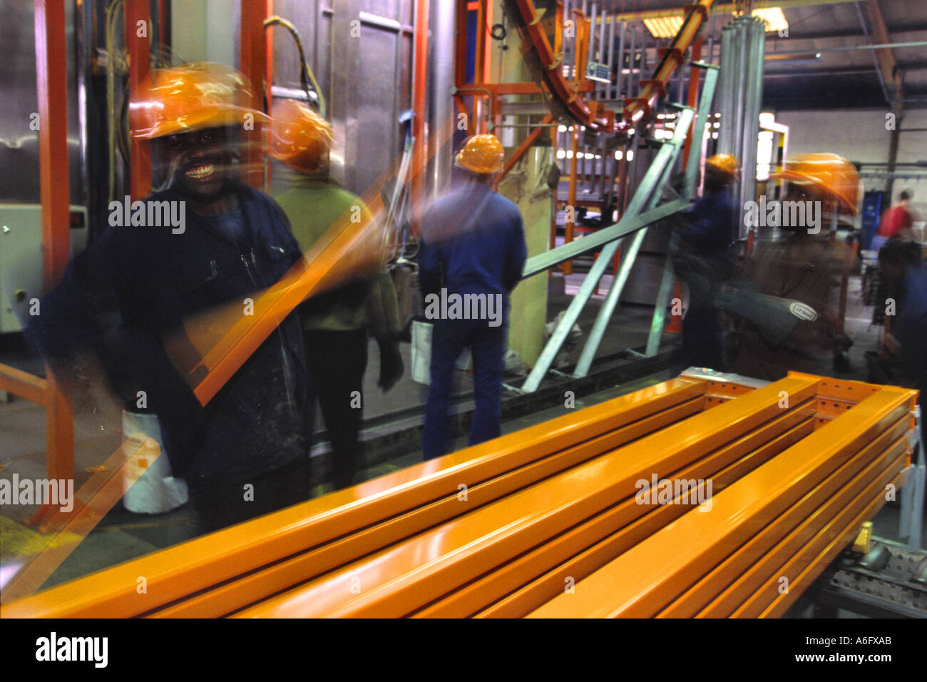 Factory workers uk hi-res stock photography and images - Alamy