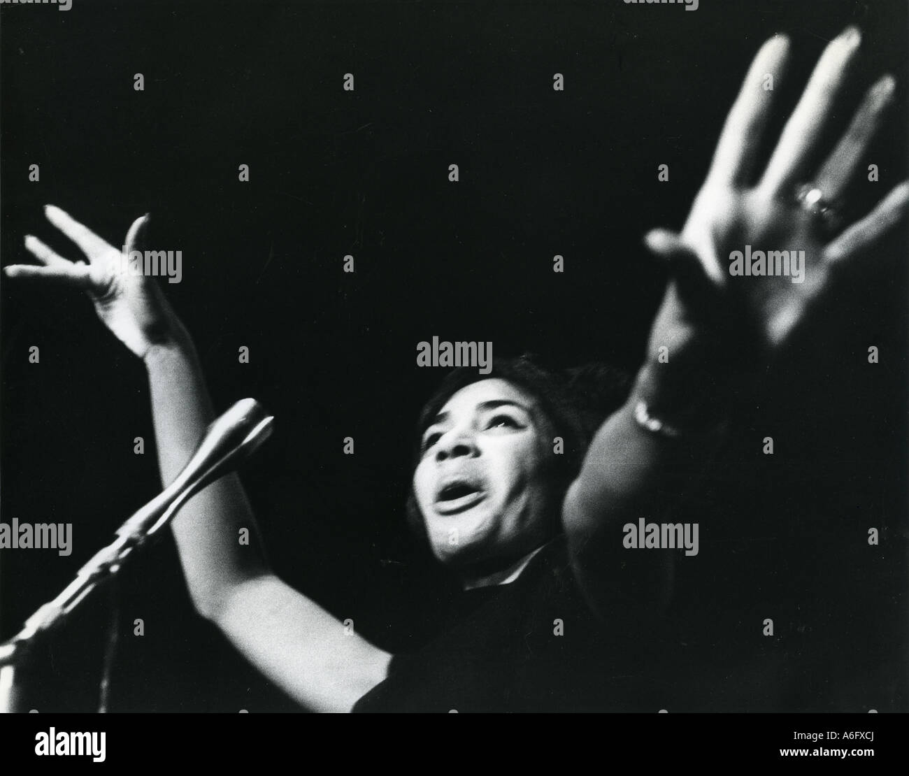 SHIRLEY BASSEY Welsh singer in 1960 Stock Photo - Alamy