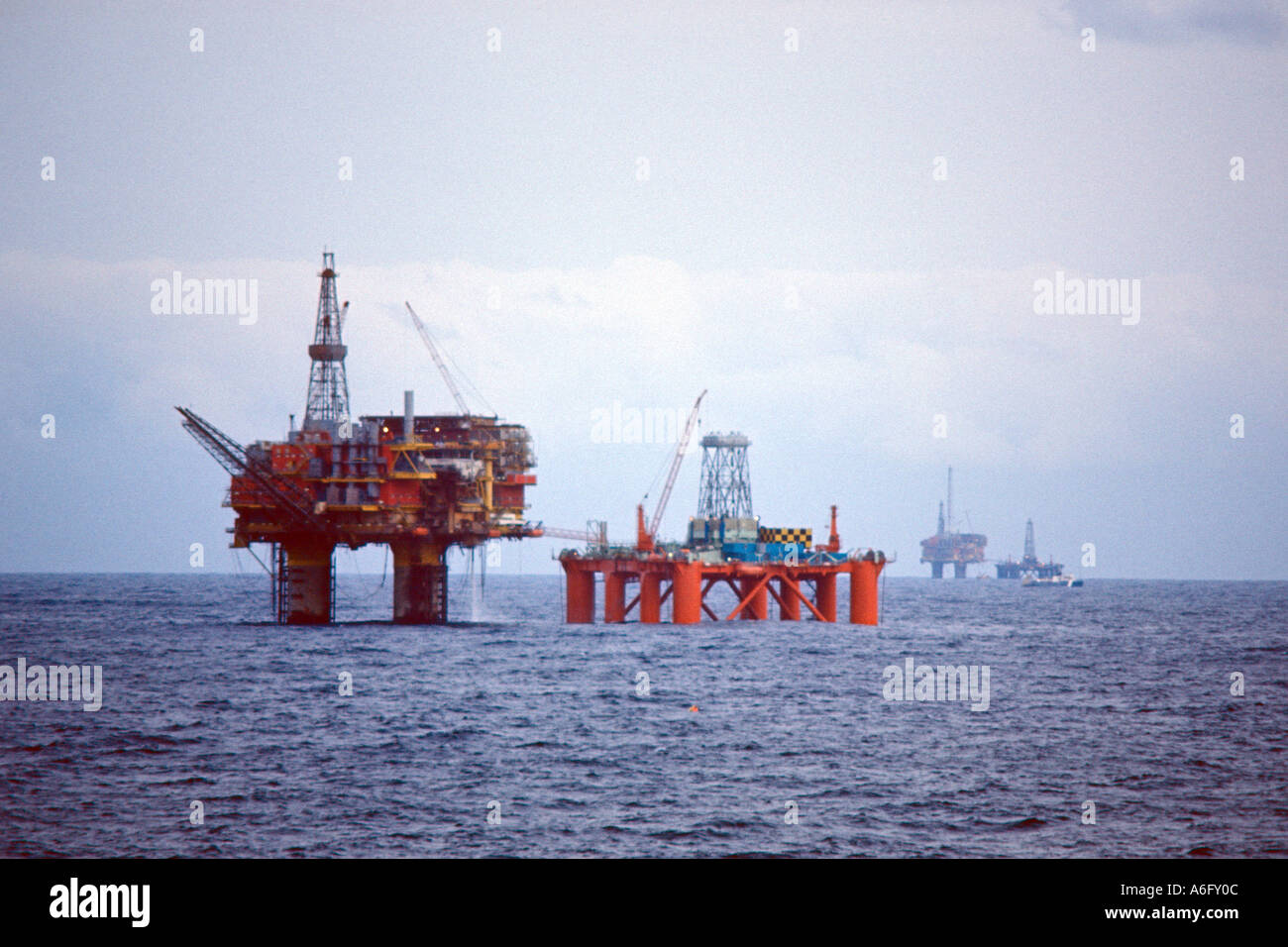 Offshore platforms in the Brent field Stock Photo - Alamy