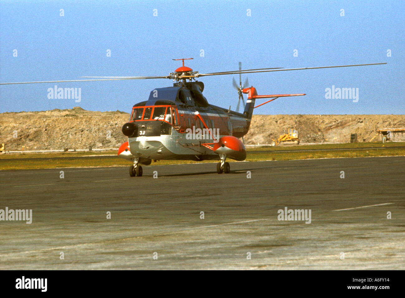 Helicopter ready for take off Stock Photo - Alamy