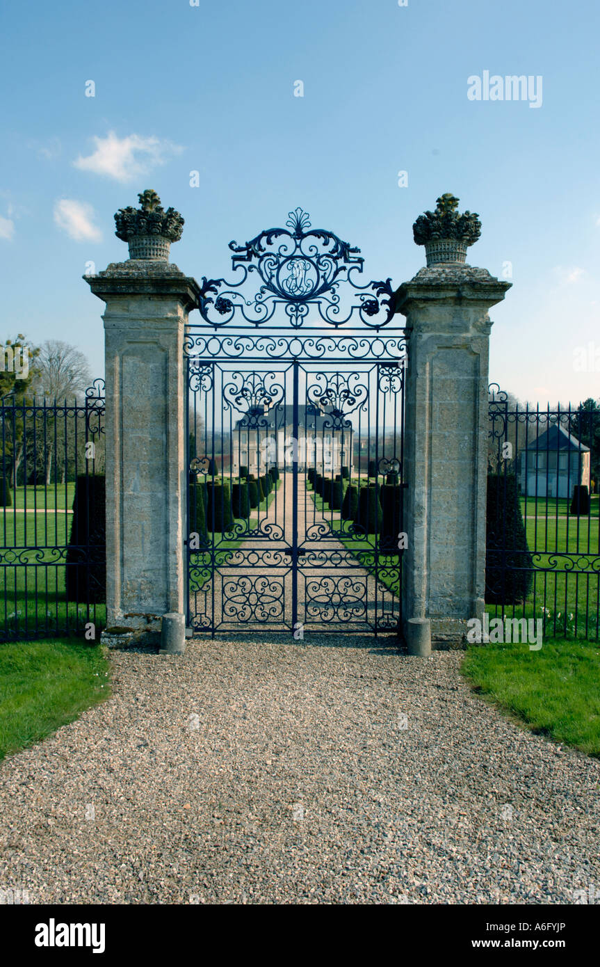 Miniature gates hi-res stock photography and images - Alamy