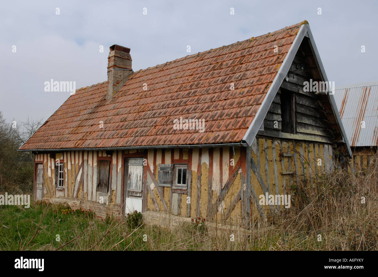 Colombage building hi-res stock photography and images - Alamy