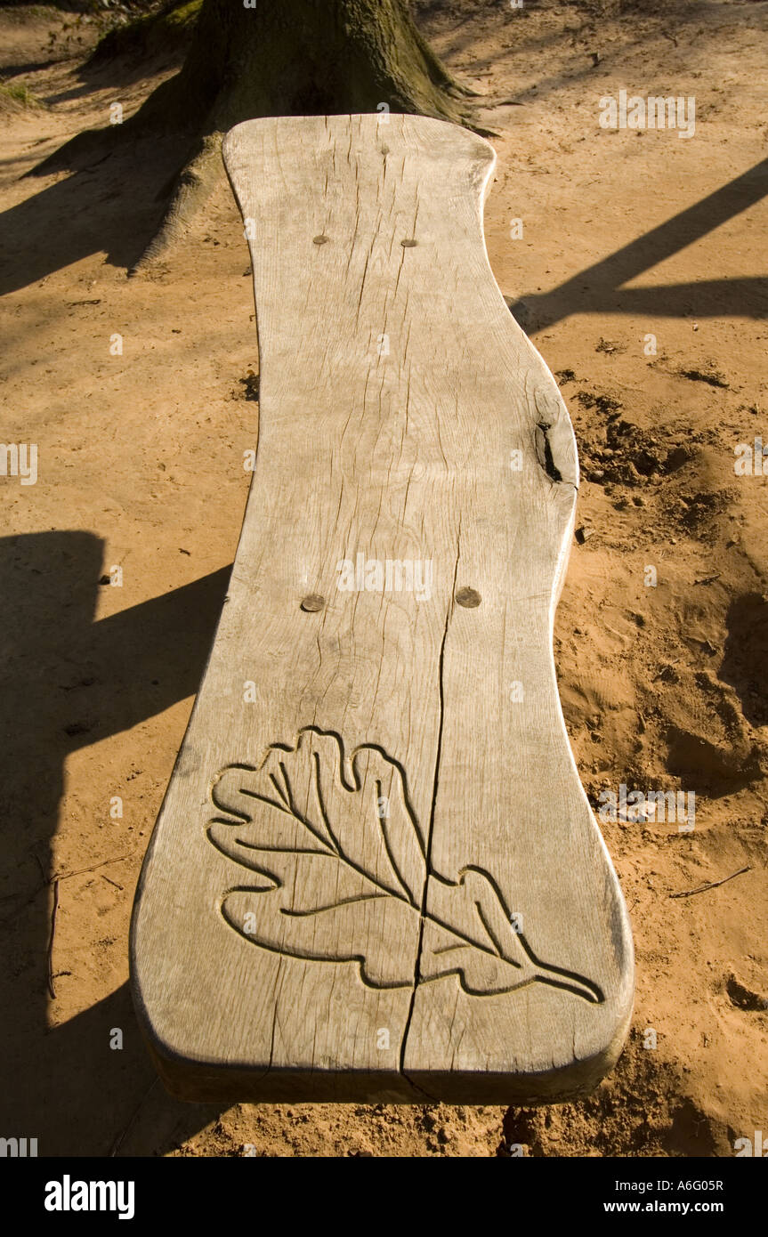 Oak leaf carving hi-res stock photography and images - Alamy