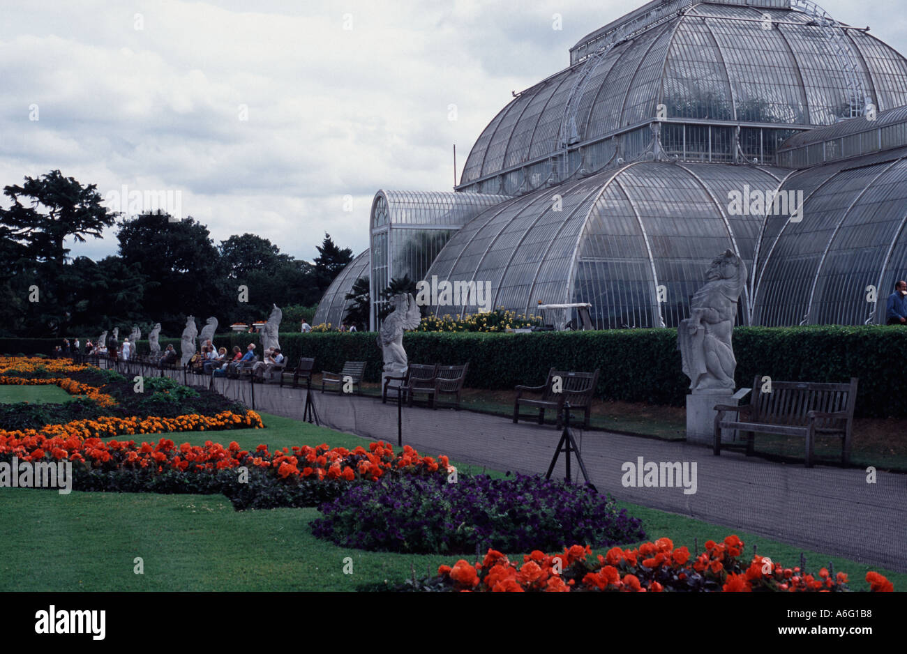 Statues queens beasts palm house kew gardens victorian palm house hi ...