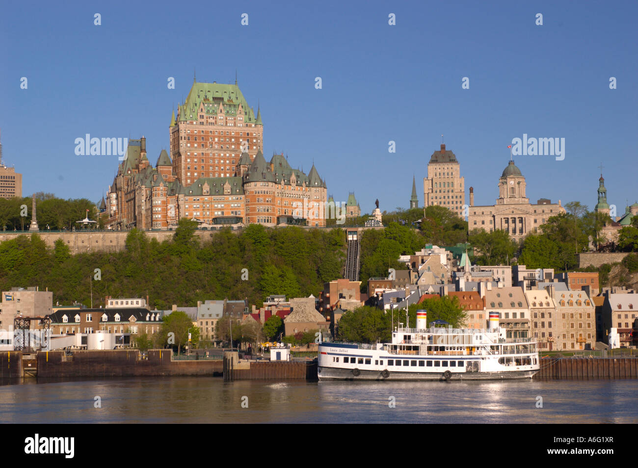 QUEBEC CITY QUEBEC CANADA Le Chateau Frontenac castle and hotel and St ...