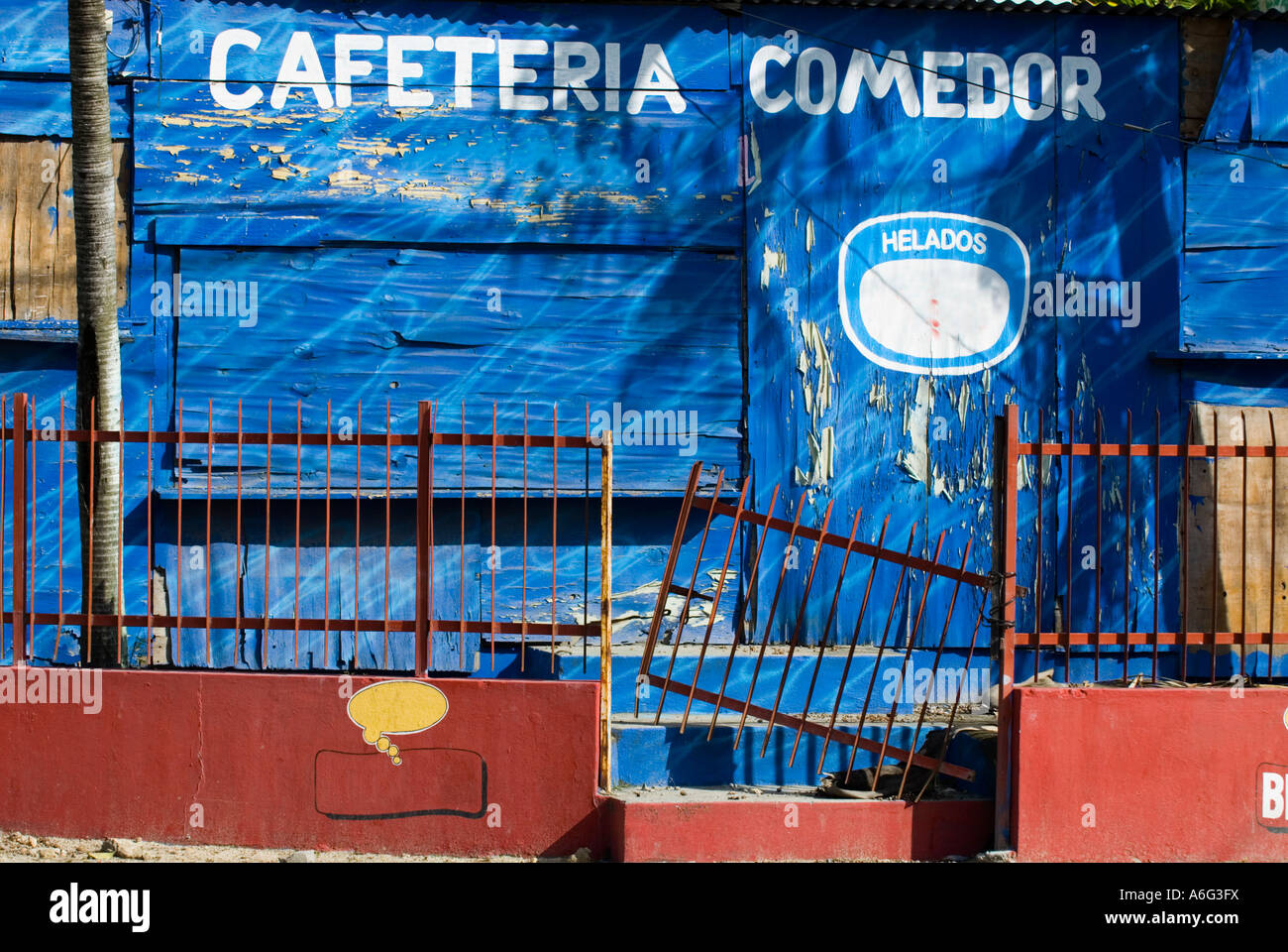 Abandoned comedor (cafeteria), Boca Chica, Dominican Republic, 1/07 ...