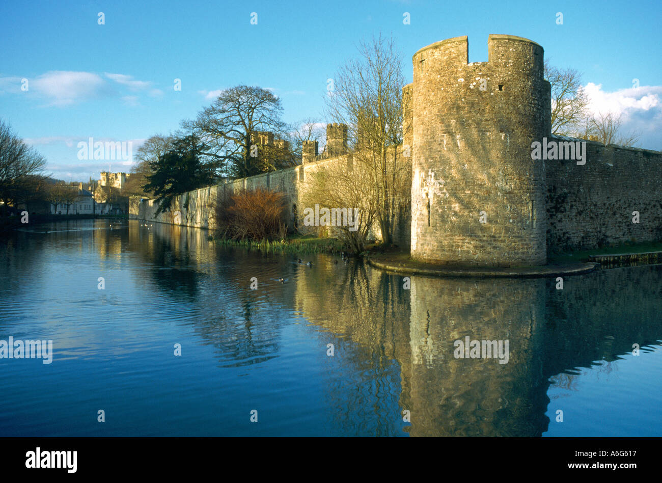 Defensive wall moat turret hi-res stock photography and images - Alamy