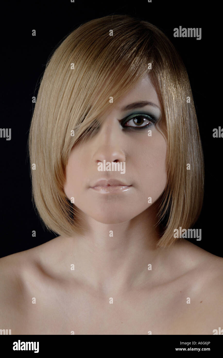 model with short hairstyle Stock Photo - Alamy