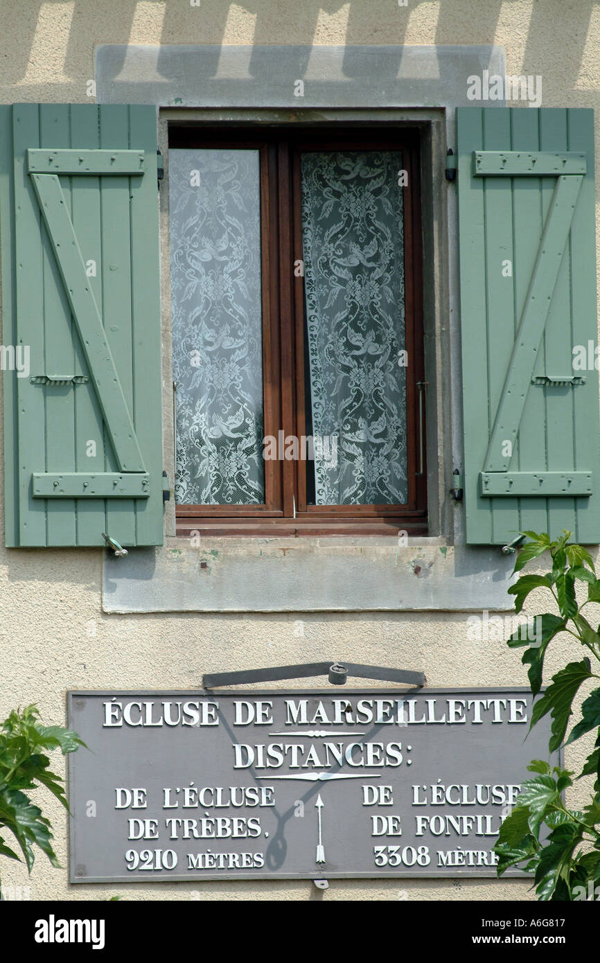 Canal du Midi Southern France lockeepers cottage shutters Ecluse de ...