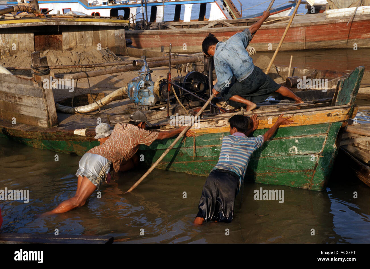 Myanmar boats myanmar ship myanmar ships burma ships hi-res stock ...